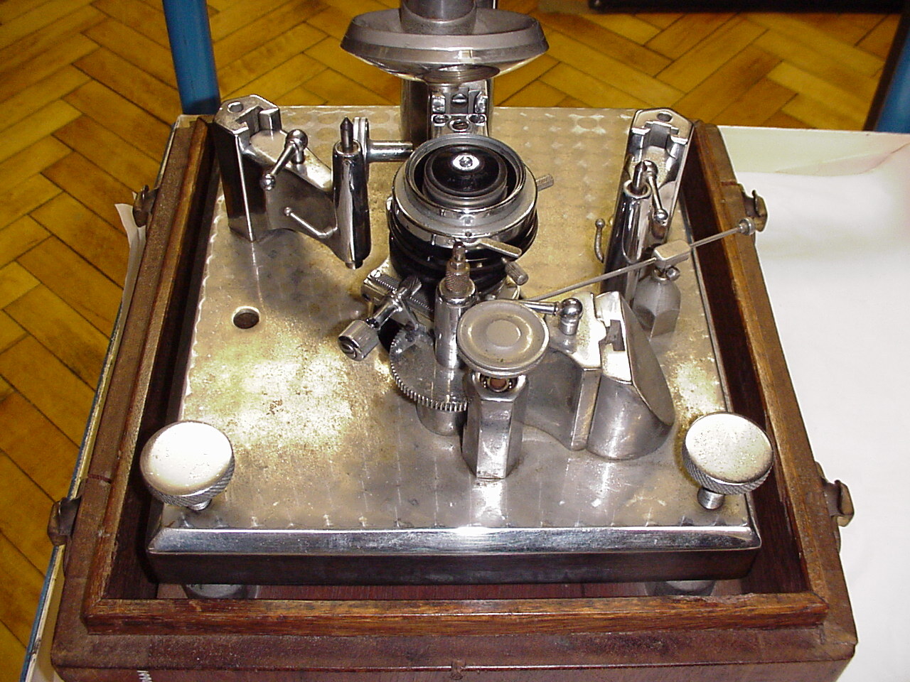 Gonin's Rife microscope - Royal Rife Research - Europe